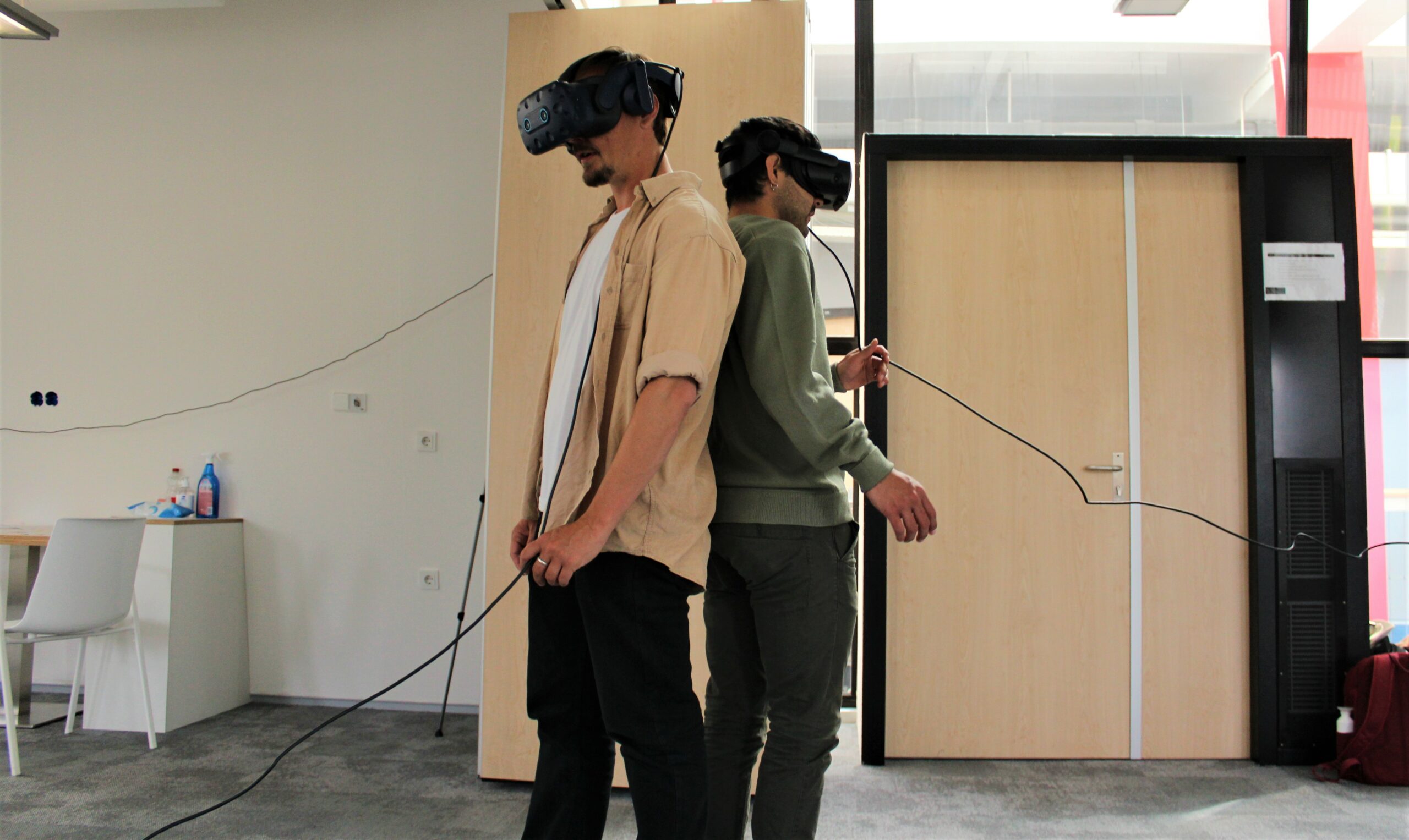 VR-experiment onderzoekt interactie tussen zelfrijdend vervoer en ...